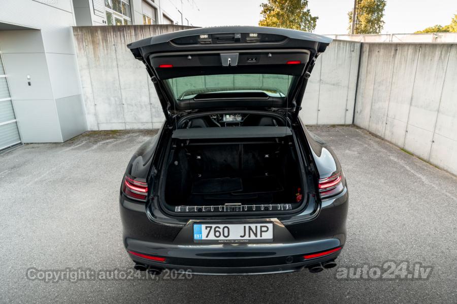 Pelēks Porsche Panamera 2017 Tartu, ar dzinēja tilpumu 2.90 L un nobraukumu 179 tūkst. km par 39900 €, foto 8 vietnē AUTOMOTO.COM.LV