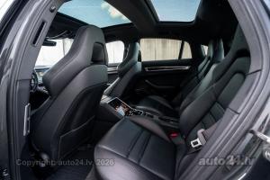 Pelēks Porsche Panamera 2017 Tartu, ar dzinēja tilpumu 2.90 L un nobraukumu 179 tūkst. km par 39900 €, foto 14 vietnē AUTOMOTO.COM.LV