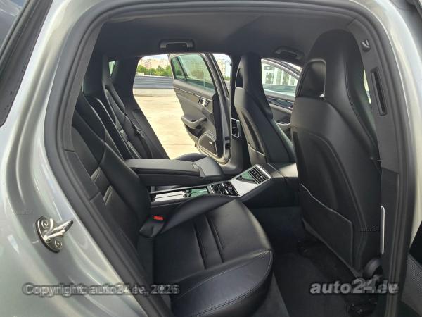 Grey Porsche Panamera 2017 in Tallinn, with an engine capacity of 4.00 L and mileage of 181 thousand km for 44990 €, photo 11 on AUTOMOTO.COM.LV