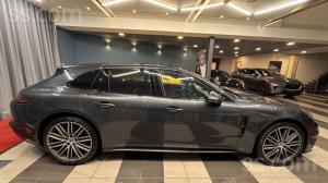 Pelēks Porsche Panamera 2018 Rīga, ar dzinēja tilpumu 2.90 L un nobraukumu 182 tūkst. km par 44990 €, foto 4 vietnē AUTOMOTO.COM.LV