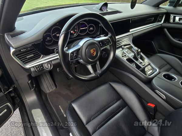 Pelēks Porsche Panamera 2018 Tallina, ar dzinēja tilpumu 2.90 L un nobraukumu 150 tūkst. km par 41990 €, foto 8 vietnē AUTOMOTO.COM.LV