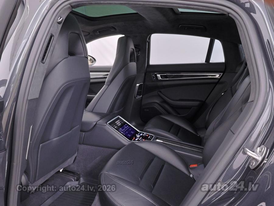 Grey Porsche Panamera 2018 in Tallinn, with an engine capacity of 4.00 L and mileage of 115 thousand km for 64000 €, photo 13 on AUTOMOTO.COM.LV