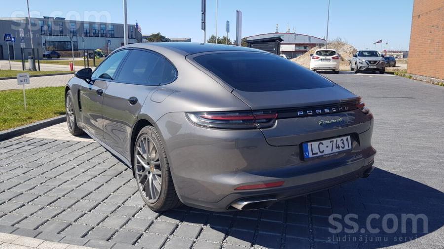Pelēks Porsche Panamera 2018 Rīga, ar dzinēja tilpumu 2.90 L un nobraukumu 132 tūkst. km par 44900 €, foto 7 vietnē AUTOMOTO.COM.LV