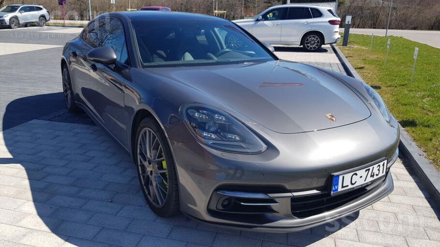 Pelēks Porsche Panamera 2018 Rīga, ar dzinēja tilpumu 2.90 L un nobraukumu 132 tūkst. km par 44900 €, foto 10 vietnē AUTOMOTO.COM.LV