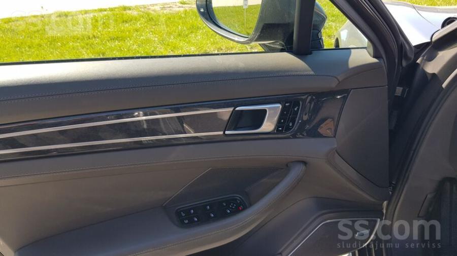 Pelēks Porsche Panamera 2018 Rīga, ar dzinēja tilpumu 2.90 L un nobraukumu 132 tūkst. km par 44900 €, foto 16 vietnē AUTOMOTO.COM.LV