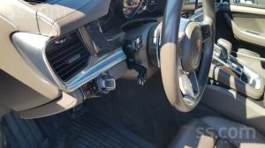 Pelēks Porsche Panamera 2018 Rīga, ar dzinēja tilpumu 2.90 L un nobraukumu 132 tūkst. km par 44900 €, foto 24 vietnē AUTOMOTO.COM.LV