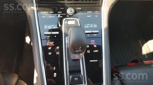 Pelēks Porsche Panamera 2018 Rīga, ar dzinēja tilpumu 2.90 L un nobraukumu 132 tūkst. km par 44900 €, foto 34 vietnē AUTOMOTO.COM.LV