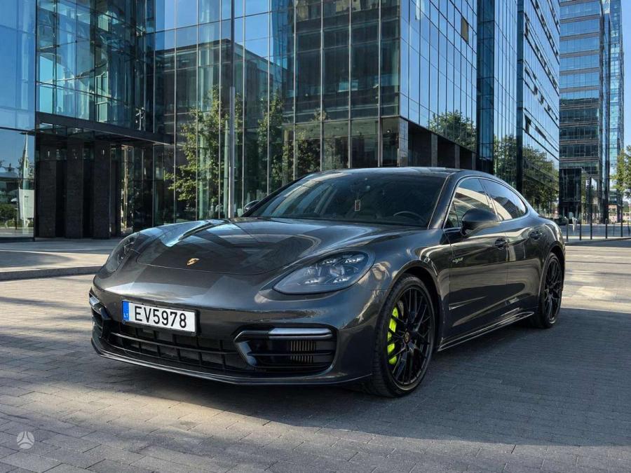 Pelēks Porsche Panamera 2018 Viļņa, ar dzinēja tilpumu 2.89 L un nobraukumu 168 tūkst. km par 43000 €, foto 3 vietnē AUTOMOTO.COM.LV