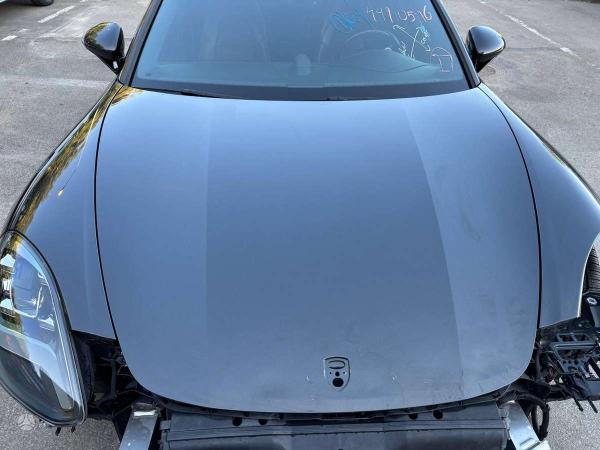 Pelēks Porsche Panamera 2018 Šauļi, ar dzinēja tilpumu 3.00 L un nobraukumu 162 tūkst. km par 27500 €, foto 2 vietnē AUTOMOTO.COM.LV