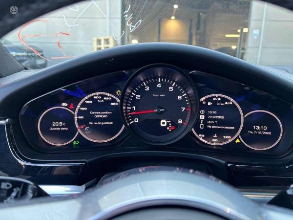 Pelēks Porsche Panamera 2018 Šauļi, ar dzinēja tilpumu 3.00 L un nobraukumu 162 tūkst. km par 27500 €, foto 9 vietnē AUTOMOTO.COM.LV
