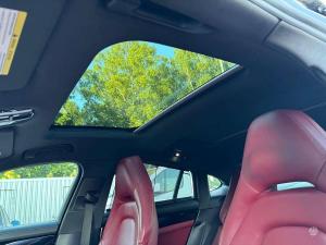 Pelēks Porsche Panamera 2018 Šauļi, ar dzinēja tilpumu 3.00 L un nobraukumu 162 tūkst. km par 27500 €, foto 13 vietnē AUTOMOTO.COM.LV