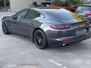 Pelēks Porsche Panamera 2018 Šauļi, ar dzinēja tilpumu 3.00 L un nobraukumu 162 tūkst. km par 27500 €, foto 15 vietnē AUTOMOTO.COM.LV