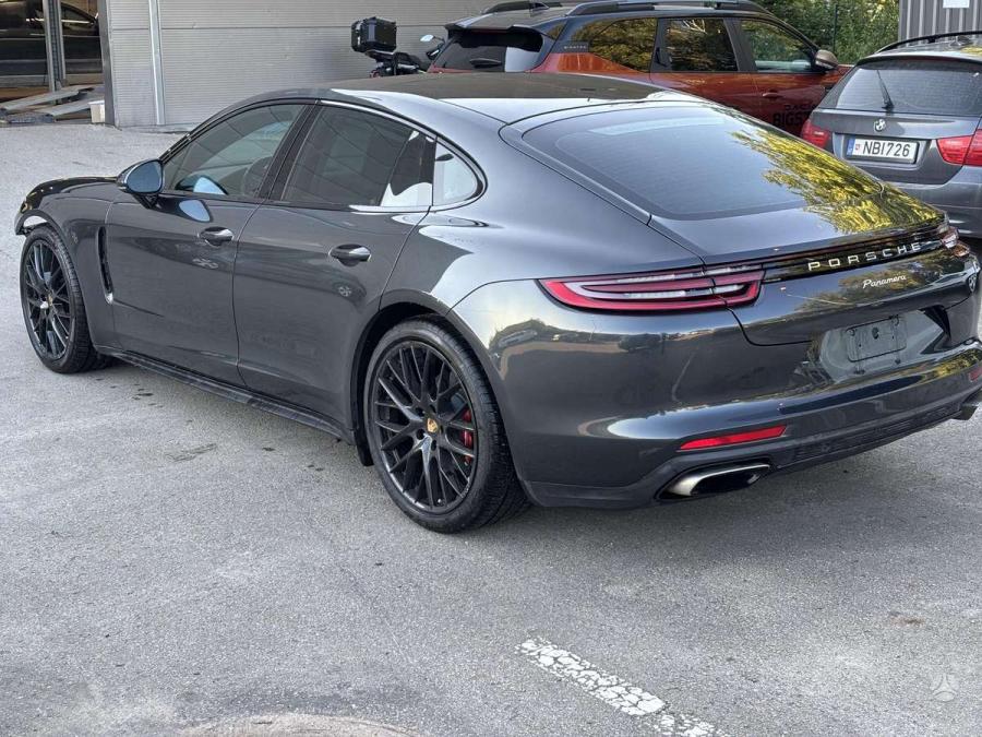 Pelēks Porsche Panamera 2018 Šauļi, ar dzinēja tilpumu 3.00 L un nobraukumu 163 tūkst. km par 27500 €, foto 4 vietnē AUTOMOTO.COM.LV