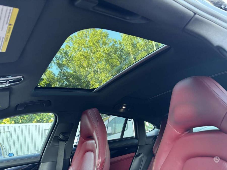 Pelēks Porsche Panamera 2018 Šauļi, ar dzinēja tilpumu 3.00 L un nobraukumu 163 tūkst. km par 27500 €, foto 11 vietnē AUTOMOTO.COM.LV