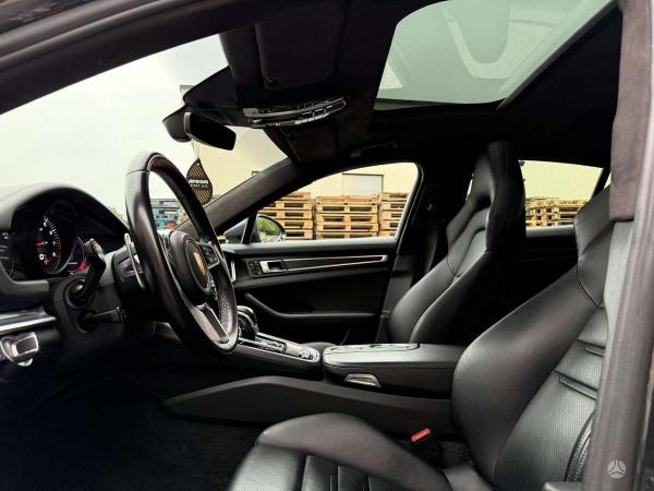 Grey Porsche Panamera 2019 in Vilnius, with an engine capacity of 4.00 L and mileage of 45 thousand km for 68000 €, photo 11 on AUTOMOTO.COM.LV