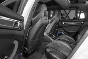 Pelēks Porsche Panamera 2019 Rīga, ar dzinēja tilpumu 4.00 L un nobraukumu 126 tūkst. km par 65340 €, foto 14 vietnē AUTOMOTO.COM.LV