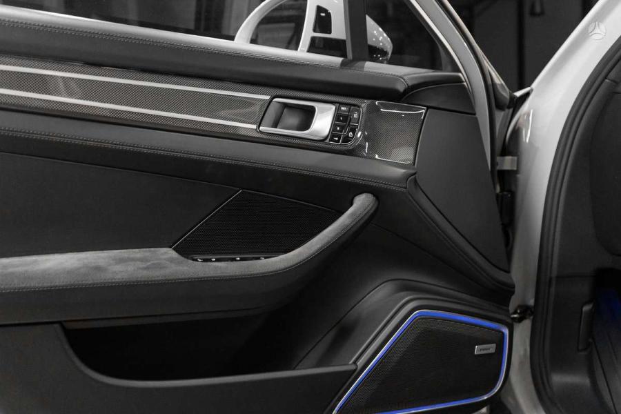 Pelēks Porsche Panamera 2019 Rīga, ar dzinēja tilpumu 4.00 L un nobraukumu 126 tūkst. km par 65340 €, foto 17 vietnē AUTOMOTO.COM.LV