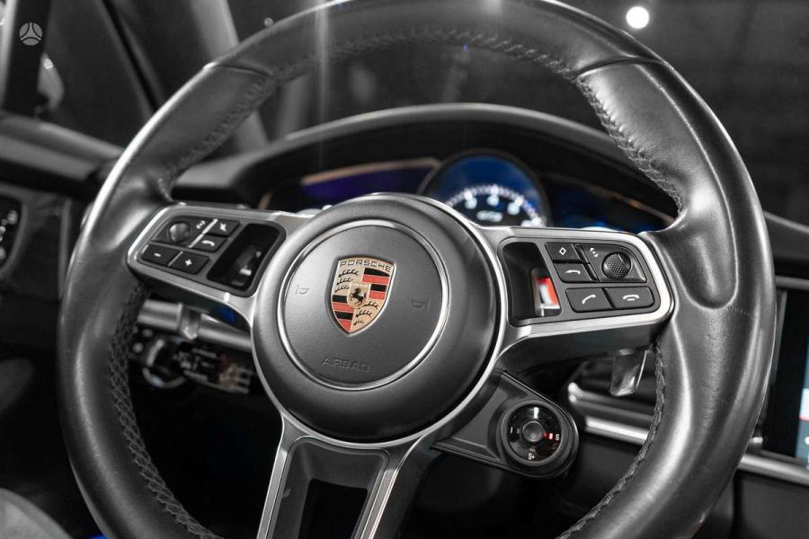 Pelēks Porsche Panamera 2019 Rīga, ar dzinēja tilpumu 4.00 L un nobraukumu 126 tūkst. km par 65340 €, foto 25 vietnē AUTOMOTO.COM.LV