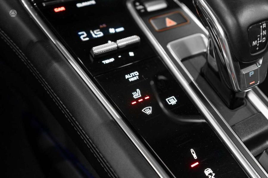 Pelēks Porsche Panamera 2019 Rīga, ar dzinēja tilpumu 4.00 L un nobraukumu 126 tūkst. km par 65340 €, foto 36 vietnē AUTOMOTO.COM.LV