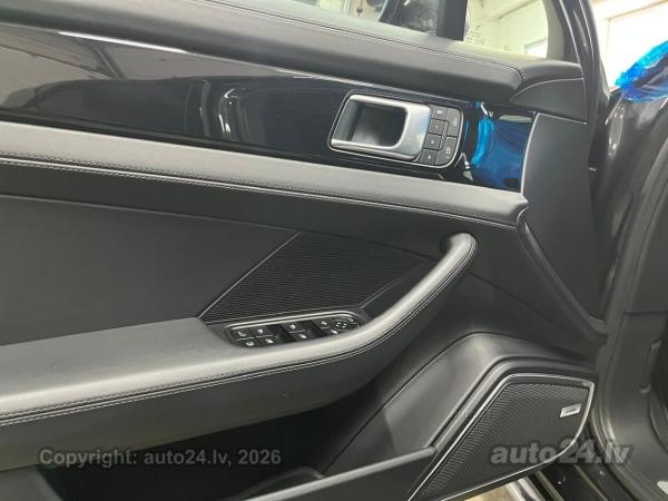 Grey Porsche Panamera 2024 in Riga, with an engine capacity of 2.90 L and mileage of 69 thousand km for 59991 €, photo 11 on AUTOMOTO.COM.LV