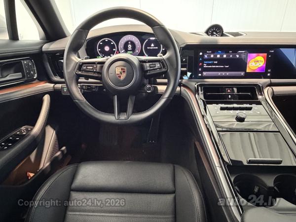 Grey Porsche Panamera 2024 in Tartu, with an engine capacity of 2.90 L and mileage of 41 thousand km for 126900 €, photo 8 on AUTOMOTO.COM.LV