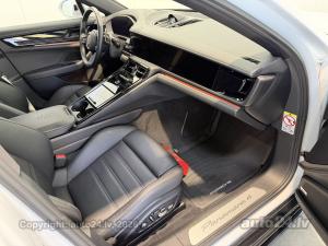 Grey Porsche Panamera 2024 in Tartu, with an engine capacity of 2.90 L and mileage of 41 thousand km for 126900 €, photo 10 on AUTOMOTO.COM.LV