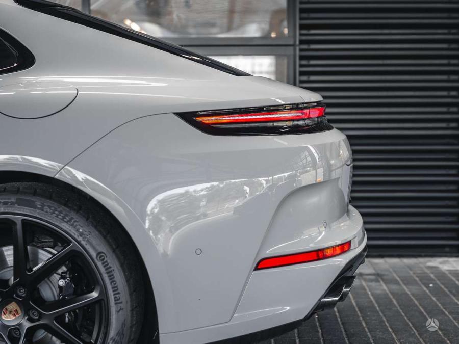 Pelēks Porsche Panamera 2024 Viļņa, ar dzinēja tilpumu 2.89 L un nobraukumu 15 tūkst. km par 129911 €, foto 13 vietnē AUTOMOTO.COM.LV