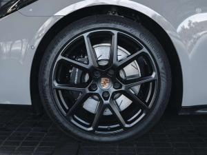 Pelēks Porsche Panamera 2024 Viļņa, ar dzinēja tilpumu 2.89 L un nobraukumu 15 tūkst. km par 129911 €, foto 16 vietnē AUTOMOTO.COM.LV