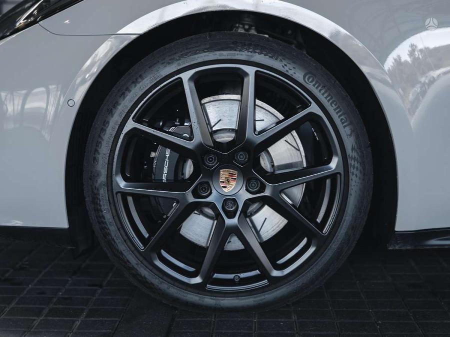 Pelēks Porsche Panamera 2024 Viļņa, ar dzinēja tilpumu 2.89 L un nobraukumu 15 tūkst. km par 129911 €, foto 16 vietnē AUTOMOTO.COM.LV