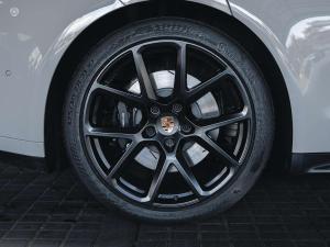 Pelēks Porsche Panamera 2024 Viļņa, ar dzinēja tilpumu 2.89 L un nobraukumu 15 tūkst. km par 129911 €, foto 19 vietnē AUTOMOTO.COM.LV
