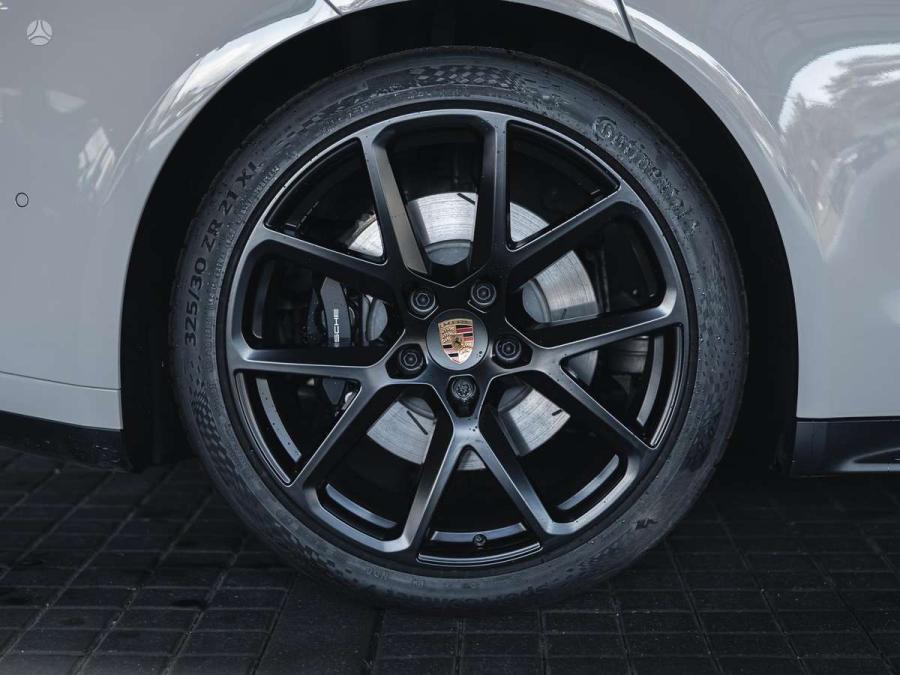 Pelēks Porsche Panamera 2024 Viļņa, ar dzinēja tilpumu 2.89 L un nobraukumu 15 tūkst. km par 129911 €, foto 19 vietnē AUTOMOTO.COM.LV