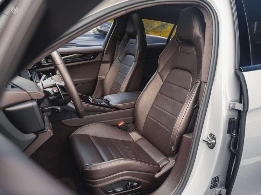 Pelēks Porsche Panamera 2024 Viļņa, ar dzinēja tilpumu 2.89 L un nobraukumu 15 tūkst. km par 129911 €, foto 21 vietnē AUTOMOTO.COM.LV