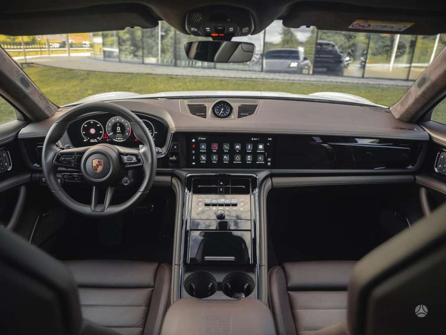 Pelēks Porsche Panamera 2024 Viļņa, ar dzinēja tilpumu 2.89 L un nobraukumu 15 tūkst. km par 129911 €, foto 22 vietnē AUTOMOTO.COM.LV