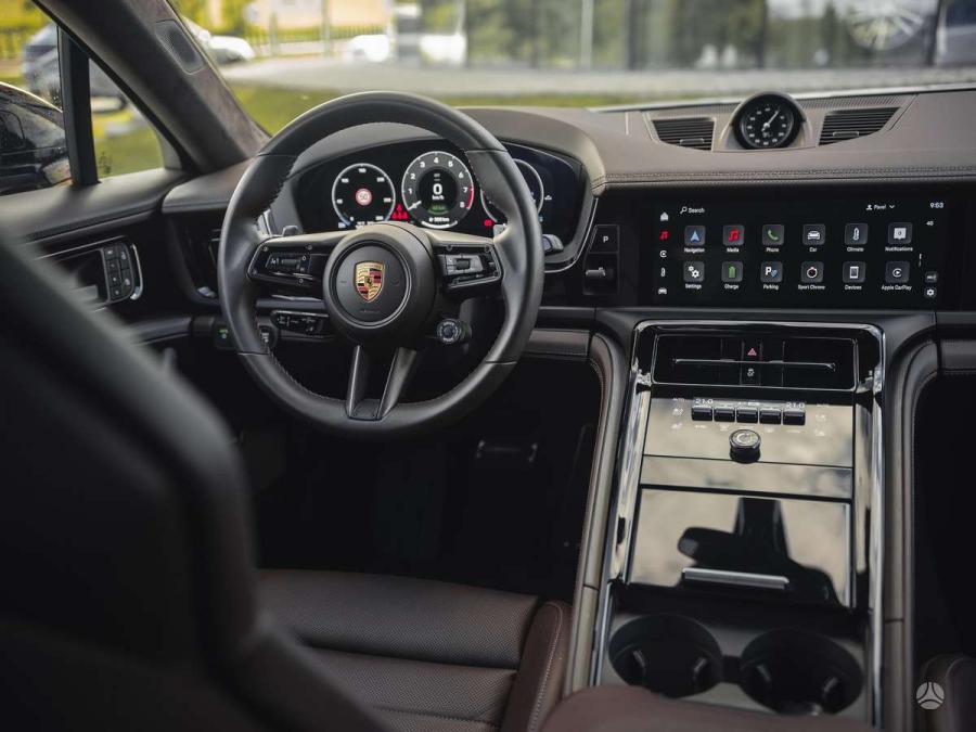 Pelēks Porsche Panamera 2024 Viļņa, ar dzinēja tilpumu 2.89 L un nobraukumu 15 tūkst. km par 129911 €, foto 23 vietnē AUTOMOTO.COM.LV