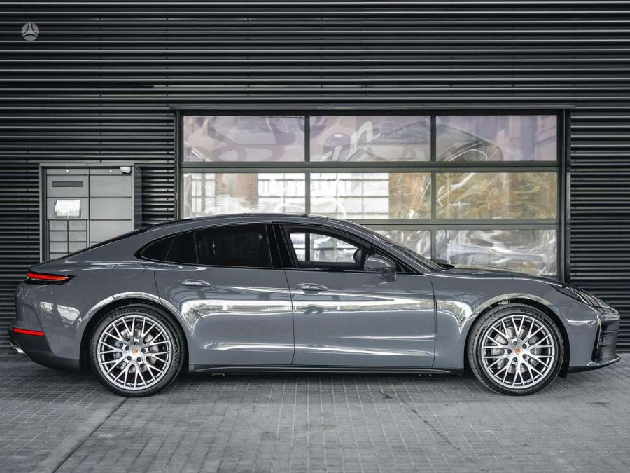 Grey Porsche Panamera 2026 in Vilnius, with an engine capacity of 2.89 L and mileage of 3 thousand km for 139911 €, photo 7 on AUTOMOTO.COM.LV