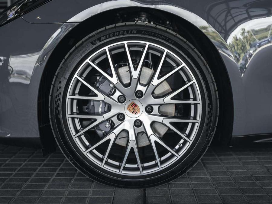 Grey Porsche Panamera 2026 in Vilnius, with an engine capacity of 2.89 L and mileage of 3 thousand km for 139911 €, photo 21 on AUTOMOTO.COM.LV
