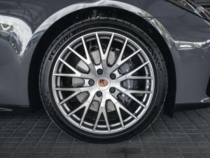 Grey Porsche Panamera 2026 in Vilnius, with an engine capacity of 2.89 L and mileage of 3 thousand km for 139911 €, photo 23 on AUTOMOTO.COM.LV