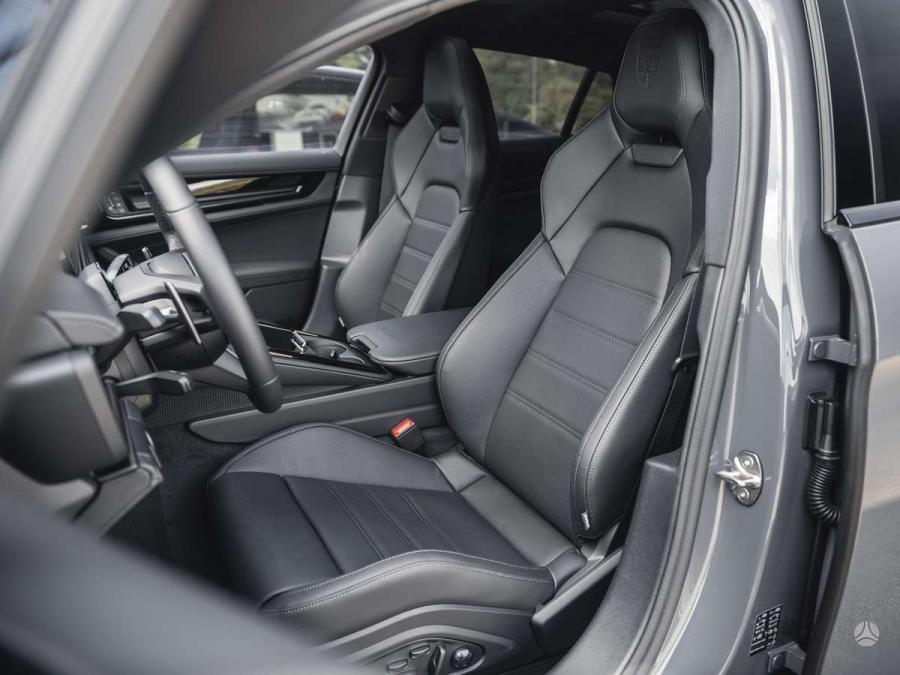 Grey Porsche Panamera 2026 in Vilnius, with an engine capacity of 2.89 L and mileage of 3 thousand km for 139911 €, photo 26 on AUTOMOTO.COM.LV