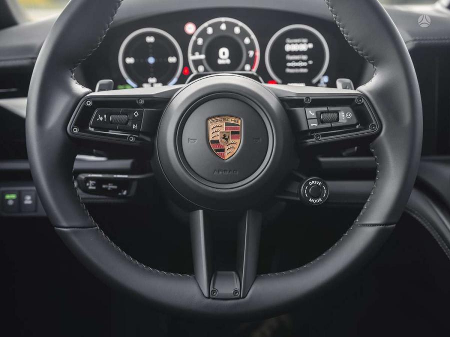Grey Porsche Panamera 2026 in Vilnius, with an engine capacity of 2.89 L and mileage of 3 thousand km for 139911 €, photo 31 on AUTOMOTO.COM.LV