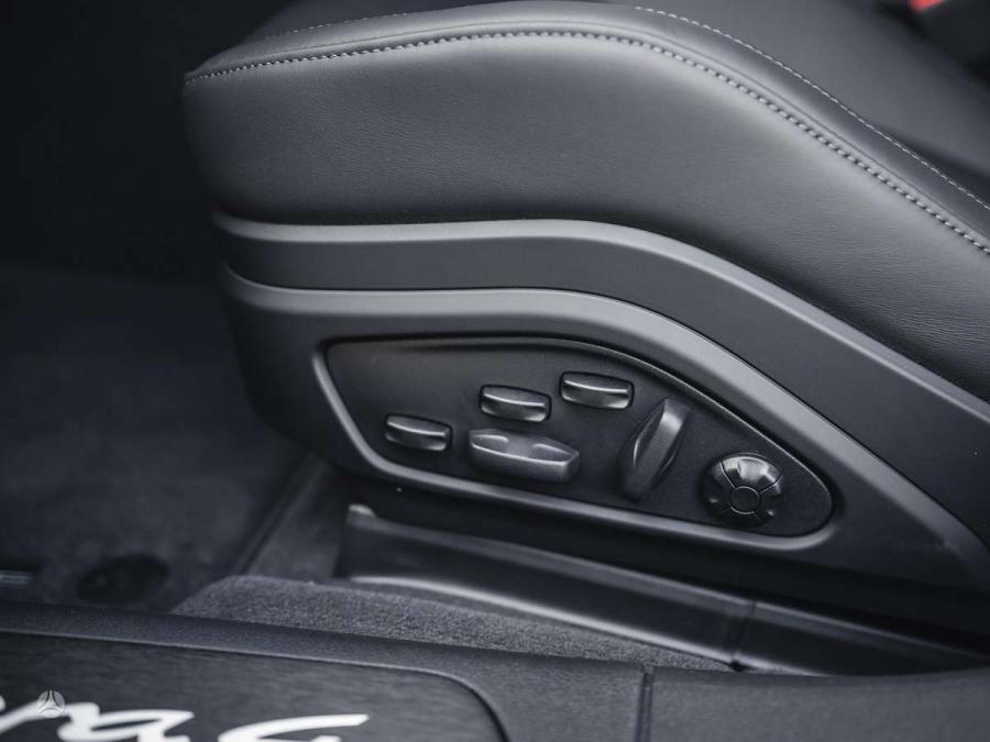 Grey Porsche Panamera 2026 in Vilnius, with an engine capacity of 2.89 L and mileage of 3 thousand km for 139911 €, photo 40 on AUTOMOTO.COM.LV