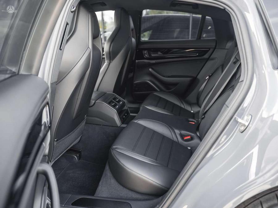 Grey Porsche Panamera 2026 in Vilnius, with an engine capacity of 2.89 L and mileage of 3 thousand km for 139911 €, photo 42 on AUTOMOTO.COM.LV