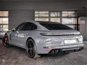 Pelēks Porsche Panamera 2026 Klaipėda, ar dzinēja tilpumu 4.00 L un nobraukumu 10 tūkst. km par 179911 €, foto 4 vietnē AUTOMOTO.COM.LV