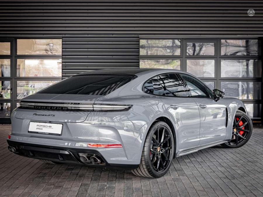 Pelēks Porsche Panamera 2026 Klaipėda, ar dzinēja tilpumu 4.00 L un nobraukumu 10 tūkst. km par 179911 €, foto 6 vietnē AUTOMOTO.COM.LV
