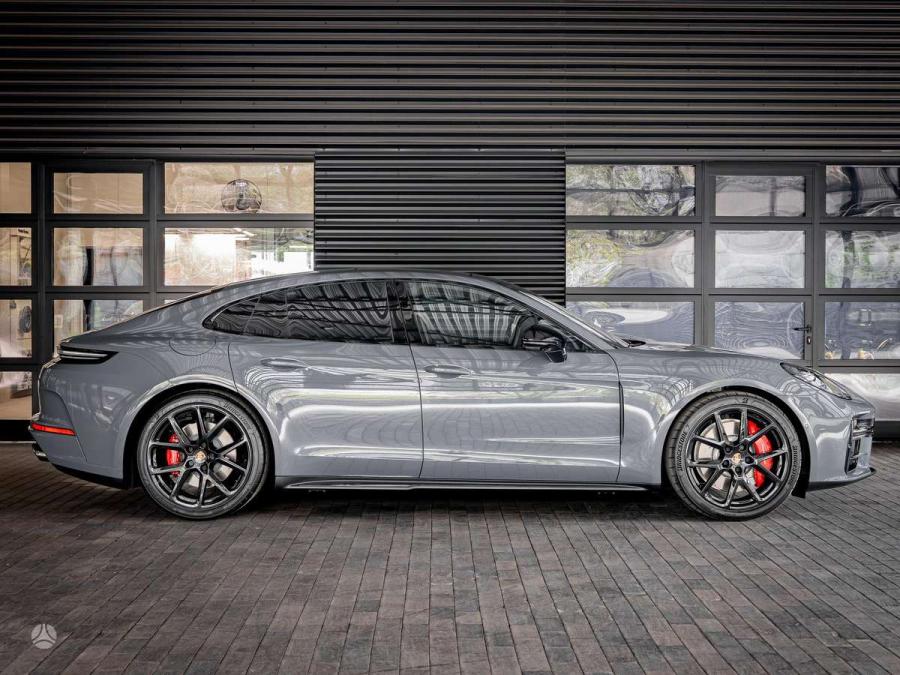 Pelēks Porsche Panamera 2026 Klaipėda, ar dzinēja tilpumu 4.00 L un nobraukumu 10 tūkst. km par 179911 €, foto 7 vietnē AUTOMOTO.COM.LV