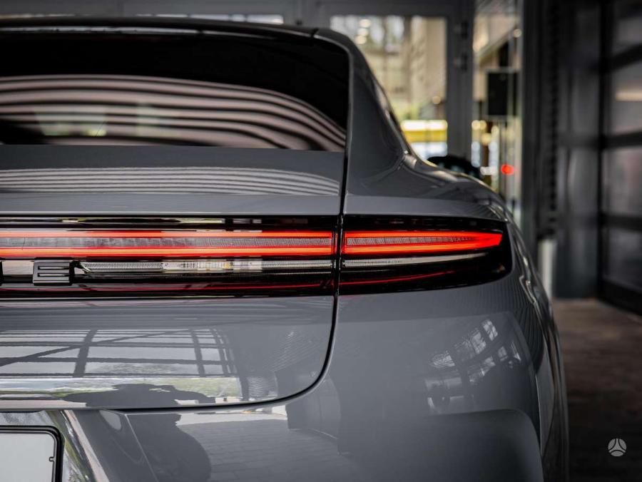 Pelēks Porsche Panamera 2026 Klaipėda, ar dzinēja tilpumu 4.00 L un nobraukumu 10 tūkst. km par 179911 €, foto 16 vietnē AUTOMOTO.COM.LV