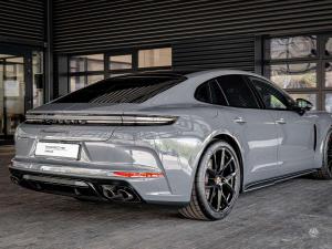 Pelēks Porsche Panamera 2026 Klaipėda, ar dzinēja tilpumu 4.00 L un nobraukumu 10 tūkst. km par 179911 €, foto 19 vietnē AUTOMOTO.COM.LV