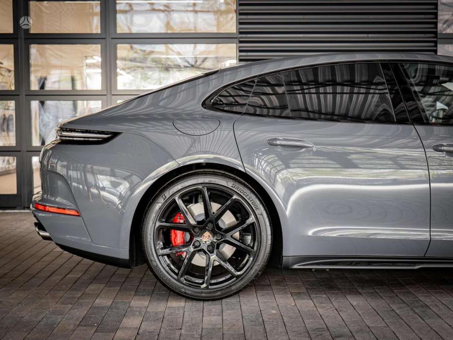 Pelēks Porsche Panamera 2026 Klaipėda, ar dzinēja tilpumu 4.00 L un nobraukumu 10 tūkst. km par 179911 €, foto 21 vietnē AUTOMOTO.COM.LV
