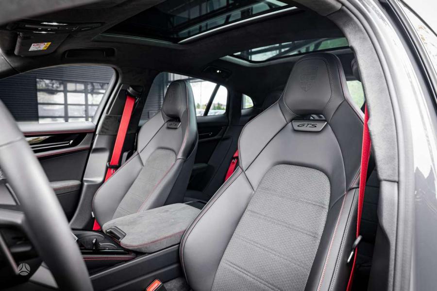 Pelēks Porsche Panamera 2026 Klaipėda, ar dzinēja tilpumu 4.00 L un nobraukumu 10 tūkst. km par 179911 €, foto 25 vietnē AUTOMOTO.COM.LV