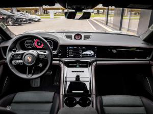 Pelēks Porsche Panamera 2026 Klaipėda, ar dzinēja tilpumu 4.00 L un nobraukumu 10 tūkst. km par 179911 €, foto 32 vietnē AUTOMOTO.COM.LV