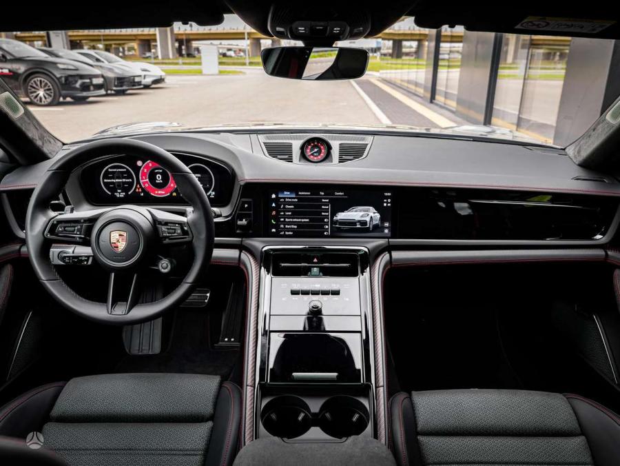 Pelēks Porsche Panamera 2026 Klaipėda, ar dzinēja tilpumu 4.00 L un nobraukumu 10 tūkst. km par 179911 €, foto 32 vietnē AUTOMOTO.COM.LV